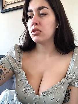 VikiCutee Naked Stripping On Cam For Live Sex Video Chat Gyrls