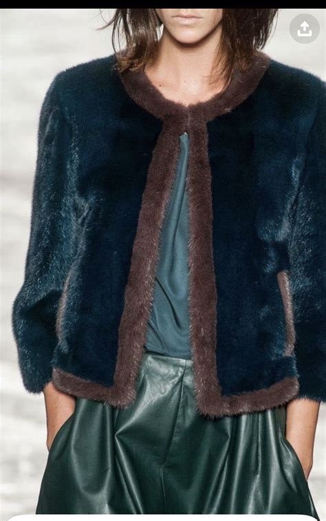 Pin by lina on зимнее | Fur fashion, Velvet fashion, Fashion week