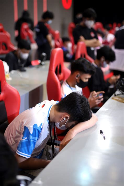 Poco X Gt Berikan Pengalaman Gaming Ekstrem Bagi Tim Peserta Dan All Star Di Pro Gamers City