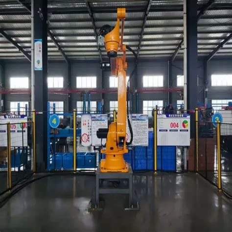 Payload 180 Kg Industrial Robot Intelligent Machine For Handling Palletizing Loading