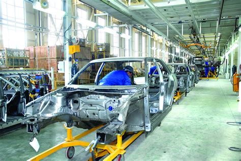 بررسی خطوط تولید ایران خودرو در سراسر کشور الکسام