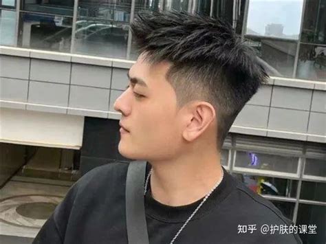 简单帅气的前刺发型，利落清爽好打理 知乎