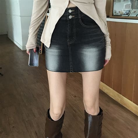 홀리 골반패드내장 글림 투버튼 워싱 데님스커트