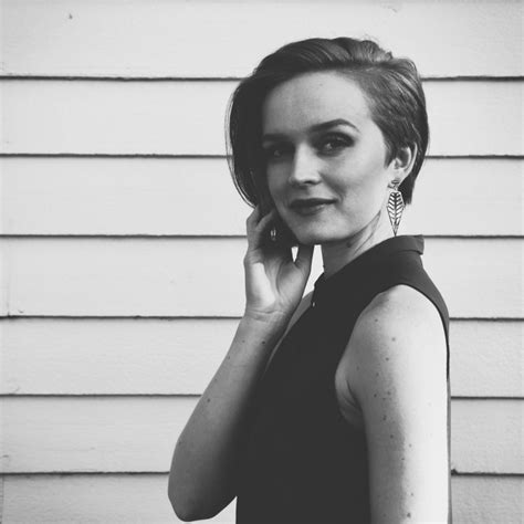 Ingrid Johnson Mezzo Soprano Short Biography