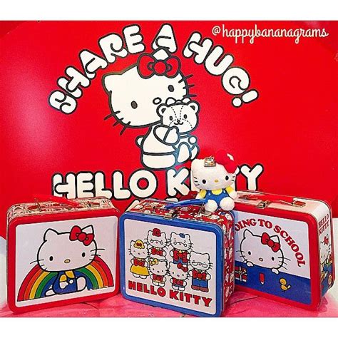 Lunch Time 🍎 Sanrio Sanriooriginal Hellokitty Hellokittycon Hellokitty40th Hellokittyhugs