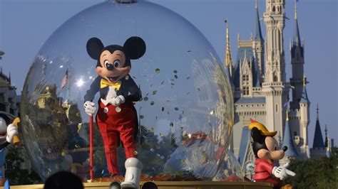 Orlando Man Enrico Toro Threatens To Kill Disney World Security Guard