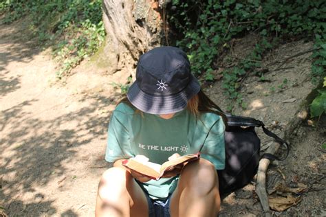 Hats Twisted Compass