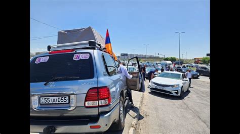 Սևան֊Գավառ մայրուղու վրա քաղաքացիները միանում են Շարժման ավտոերթին