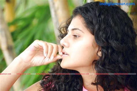 Tapsee Actress Hd Photosimagespics And Stills 162934
