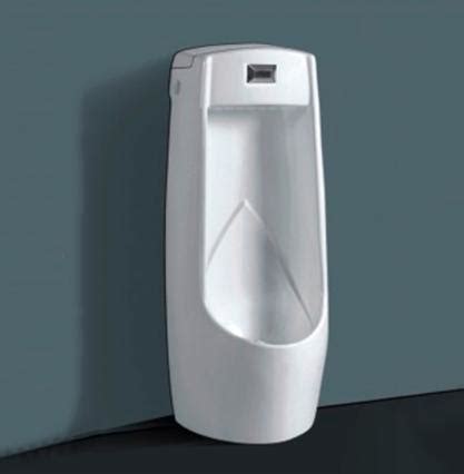 Sanitary Ware Bathroom Water Saving Men Urinal Hotel Washroom Ceramic