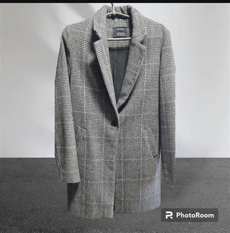 Пальто — ціна 350 грн у каталозі Куртки Купити жіночі речі за доступною ціною на Шафі Україна