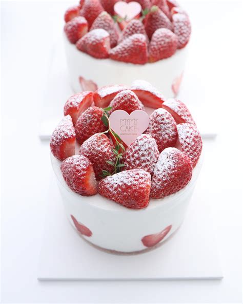 마이마이케이크 전주케이크 전주딸기케이크 📍오늘 덕진 본점은 휴무입니다 모든 케이크는 롯데백화점 전주점에서 만나보실 수 있어요 늘 빠르게 솔드아웃되는 보틀케이크도 오늘은