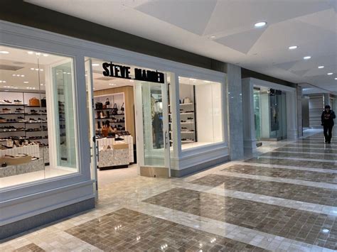 Stores Steve Madden Canada