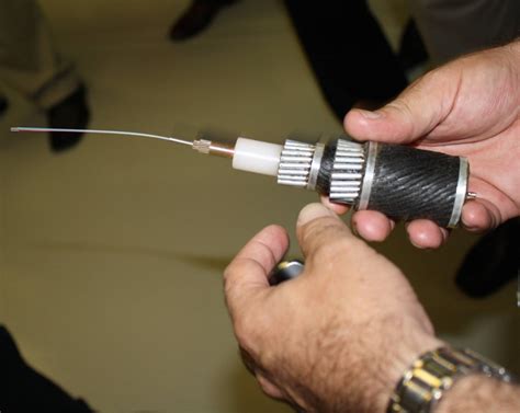 Regards Sur Le Monde Sur Mon Monde Anatomie Dun C Ble De Fibre Optique Sous Marin