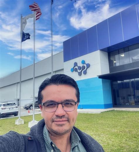 Johnny Chavarria On Linkedin Hiring Business Cartago