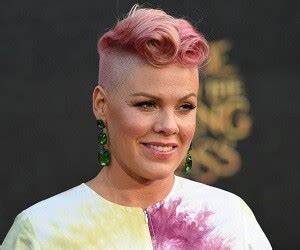 Pink Singer Height Weight Religion Net Worth Age Bio
