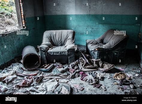 Garbage Beautiful Room