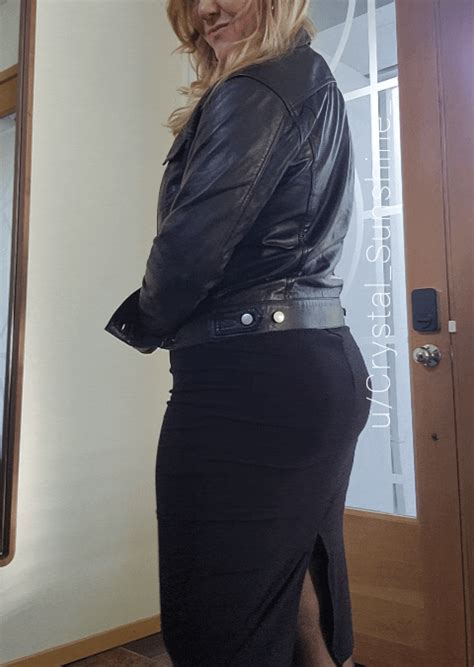 Would You Date The Mom Next Door F50 Rsfwnextdoorgirls