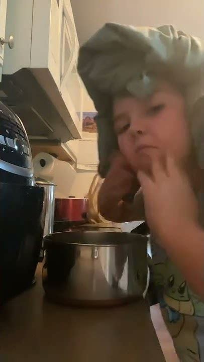 Me Vs Mom Cooking Youtube