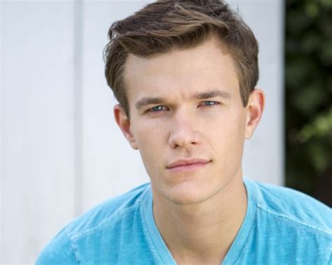 Poze Sam Schweikert Actor Poza 6 Din 8 Cinemagiaro