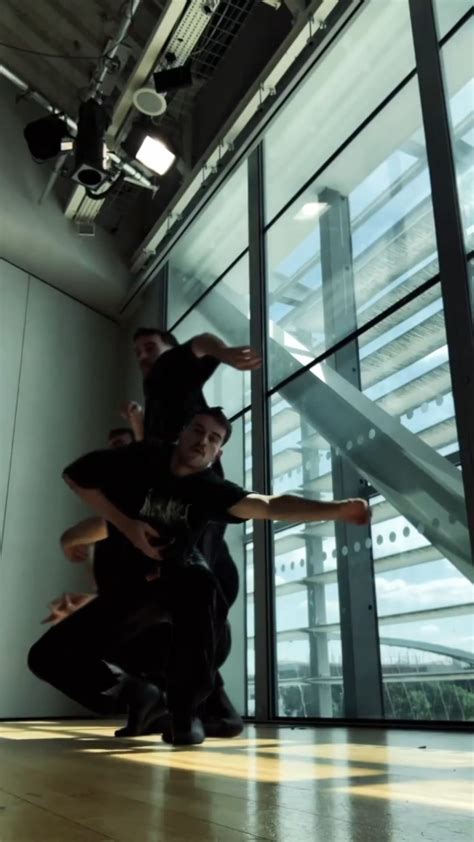 Glitch And Movement Rtouchdesigner