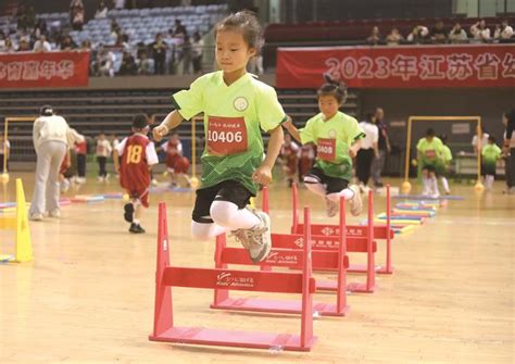 镇江日报多媒体数字报刊江苏省首届幼儿体育嘉年华苏中站在镇举行