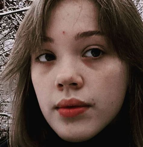 У Камянському розшукують дівчинку Гірчиця