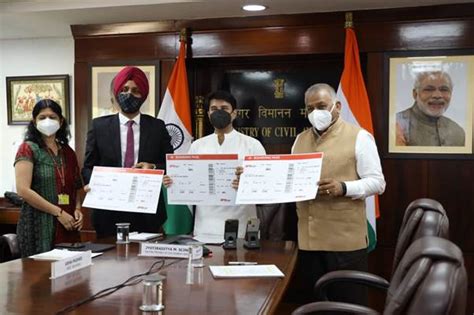 नागर विमानन मंत्री श्री ज्योतिरादित्य सिंधिया ने कोल्हापुर और मुंबई के बीच सीधी उड़ानों का