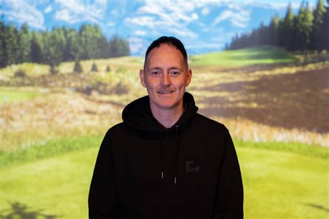 Practice Golf In Central London Indoor Bays At Grip Golf