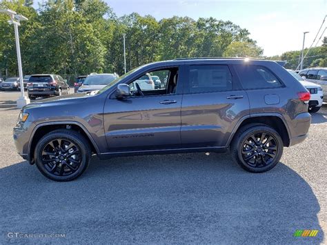 2020 Granite Crystal Metallic Jeep Grand Cherokee Altitude 4x4