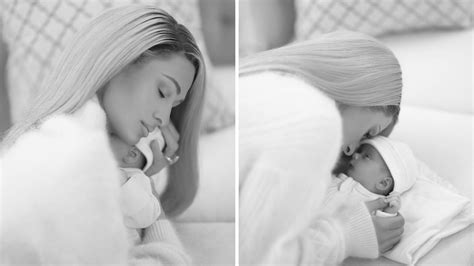 42 летняя Пэрис Хилтон выставила до безумия трогательные фото со своим первенцем