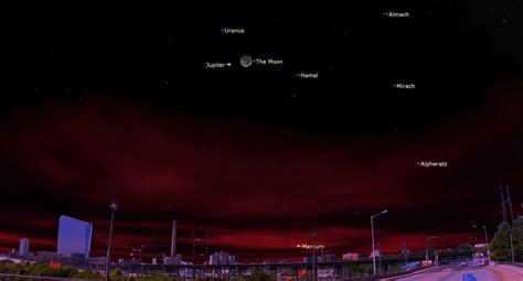 See The Crescent Moon And Jupiter Meet Up In The Night Sky March