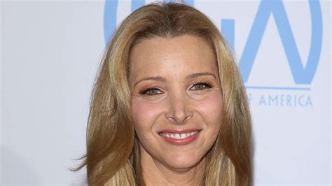 The Stunning Transformation Of Lisa Kudrow