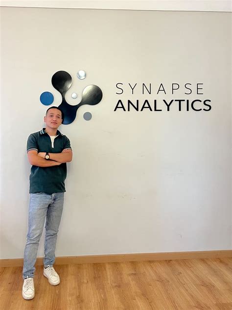 الْحَمْدُ لِلَّهِ الَّذِي هَدَانَا لِهَٰذَا وَمَا كُنَّا لِنَهْتَدِيَ لَوْلَا أَنْ هَدَانَا