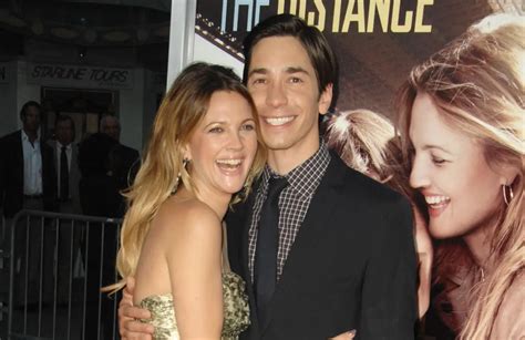 Watch Justin Long Says It Was Wild To Reconnect With Ex Drew Barrymore In Front Of Strangers