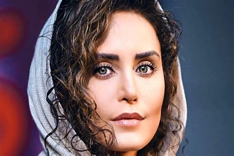 استایل شیک الناز شاکردوست با کیف ۲ هزار دلاری عکس