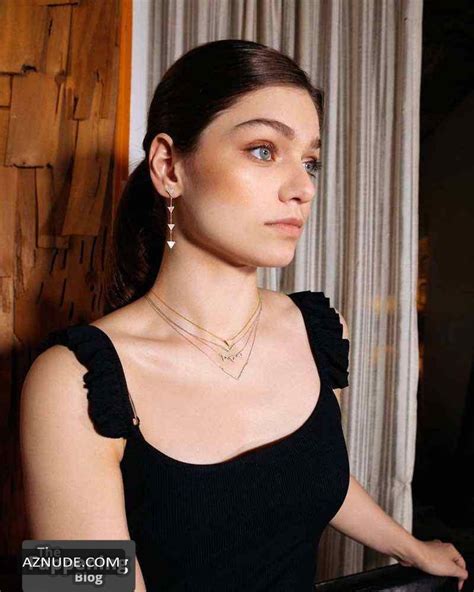 Catharine Daddario Sexy And Hot Photos Collection Aznude