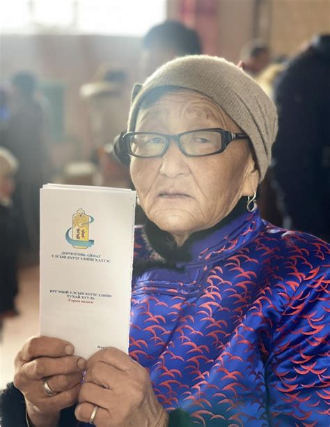 Иххэт суманд нээлттэй хаалганы өдөрлөг зохион байгуулав Дорноговь аймгийн улсын бүртгэлийн хэлтэс