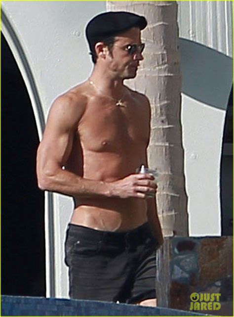 Jennifer Aniston Bikini Sunbathing With Shirtless Justin Theroux