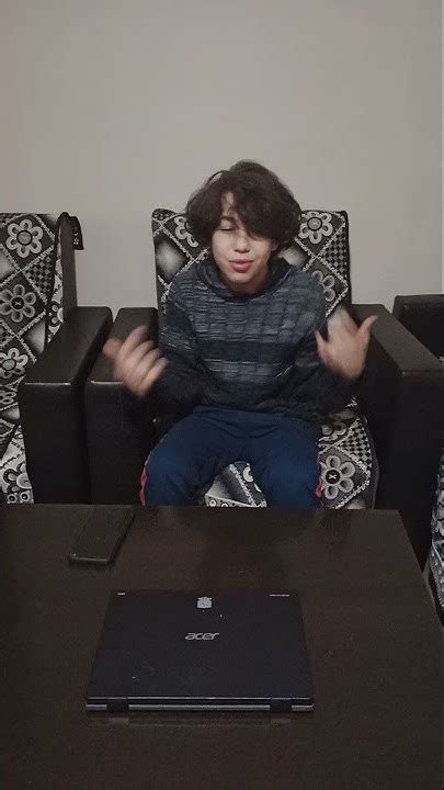 პონების მოყვარული ბოსი Youtube