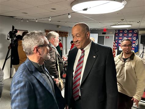 Gops Gerry Smith Opens Uphill Race Against Ct Sen Chris Murphy