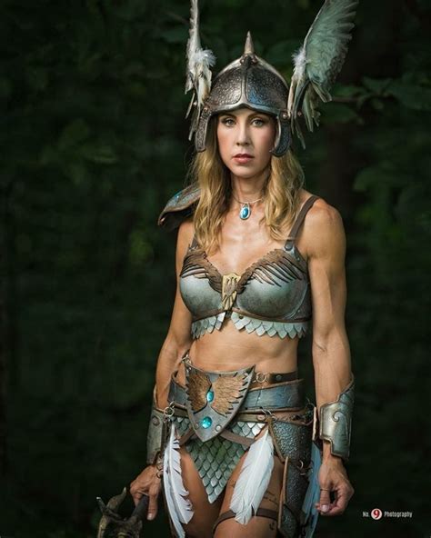 Pin By Victor De On Roupas In 2025 Valkyrie Costume Warrior Woman