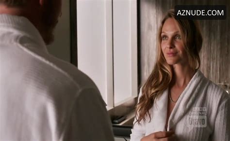 Beau Garrett Sexy Scene In Girlfriends Guide To Divorce Aznude