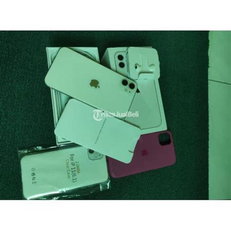 Hp Iphone Bekas Gb Kondisi Fisik Mulus Siap Pakai Harga Nego Warna Putih Di Malang