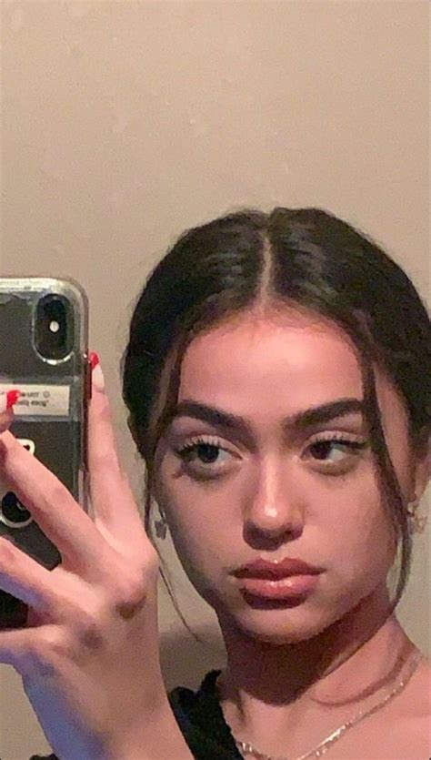 Nailea Devora Aesthetic Girl Pretty Face Grunge Hair