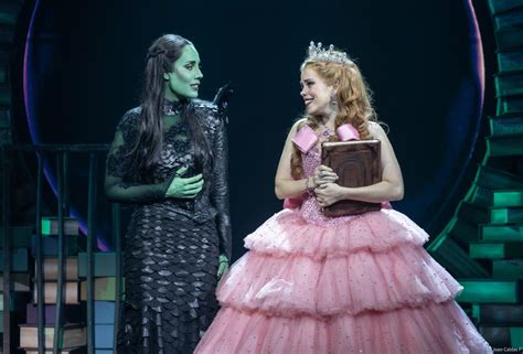 Nova montagem de Wicked em SP é mais tecnológica e emocionante
