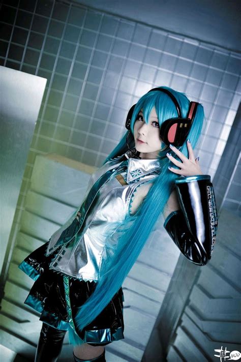 Miku Hatsune Cosplay Outfit