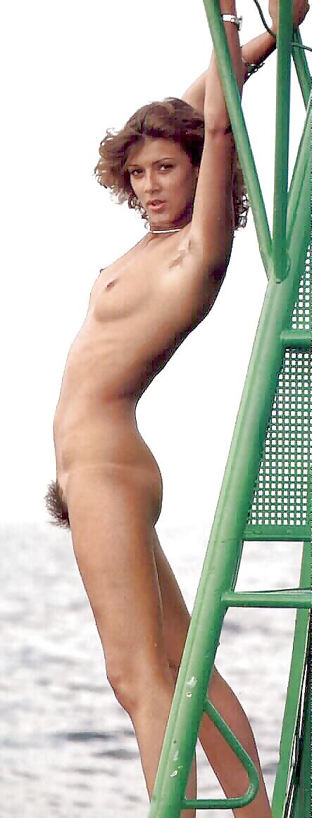 Hairy Beach Porn Pictures Xxx Photos Sex Images 1928887 Pictoa