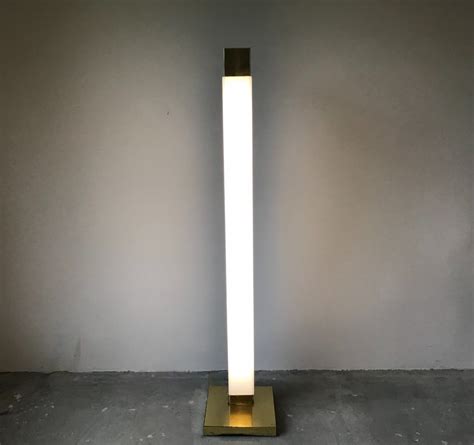 Proantic Plexiglass Totem Lamp Circa 1960