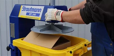 What Is A Manual Rubbish Compactor Compact And Bale